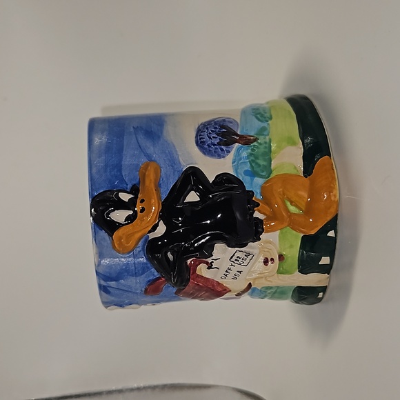 Gibson | Dining | Warner Bros 996 Daffy Duck Mailbox Stamp 16 Oz Mug ...